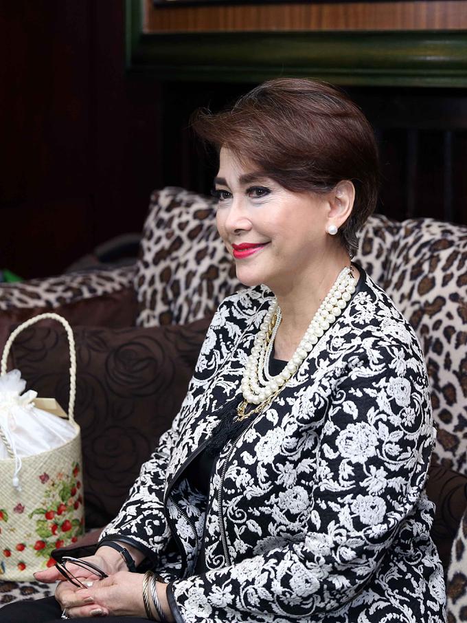 Widyawati dan Beby Tsabina Ikut Main di Film Eyang Ti - Entertainment ...