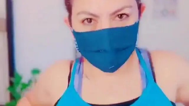 Video Tutorial Pakai Masker Dibandingkan dengan Bra Ini Jadi Viral ...