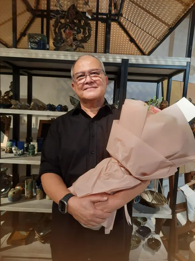 Itang Yunasz Pamer 10 Koleksi Busana Sebelanga Wastra di Pesona Kriya ...