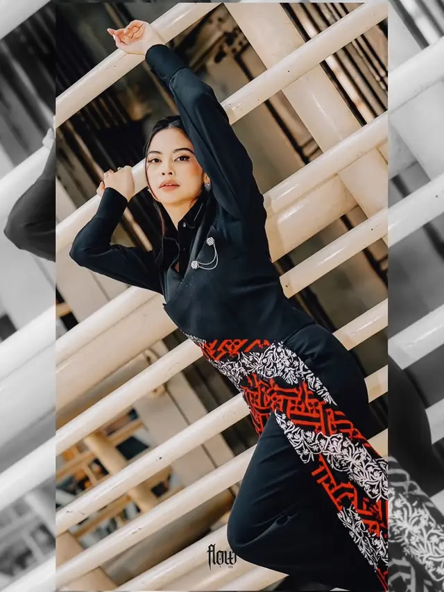 7 Potret Showcase Tiwi T2 Debut Film Telepon yang Tak Pernah Berdering, Perankan Surti - Hot ...