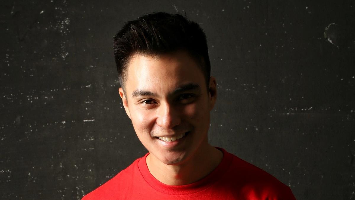 Baim Wong Penuhi Janji, Terbang Ke Solo Temui Bocah SD yang Kepalanya Penuh Kutu - ShowBiz ...