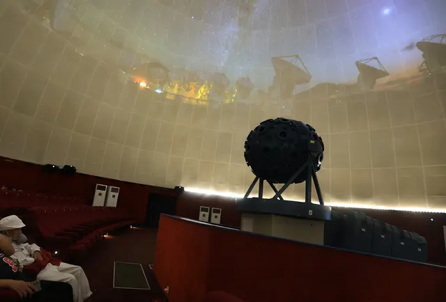 Pesona Almira Yudhoyono dalam Kebaya Encim Biru di Wisjur Akademi TNI ...