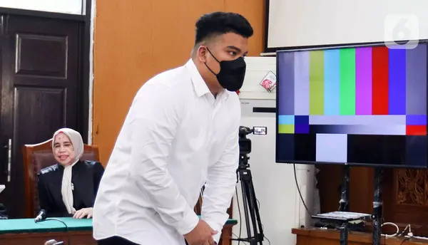 Shadu Rasjidi Kenang Penampilan Ayahnya, Mendiang Idang Rasjidi Bersama ...