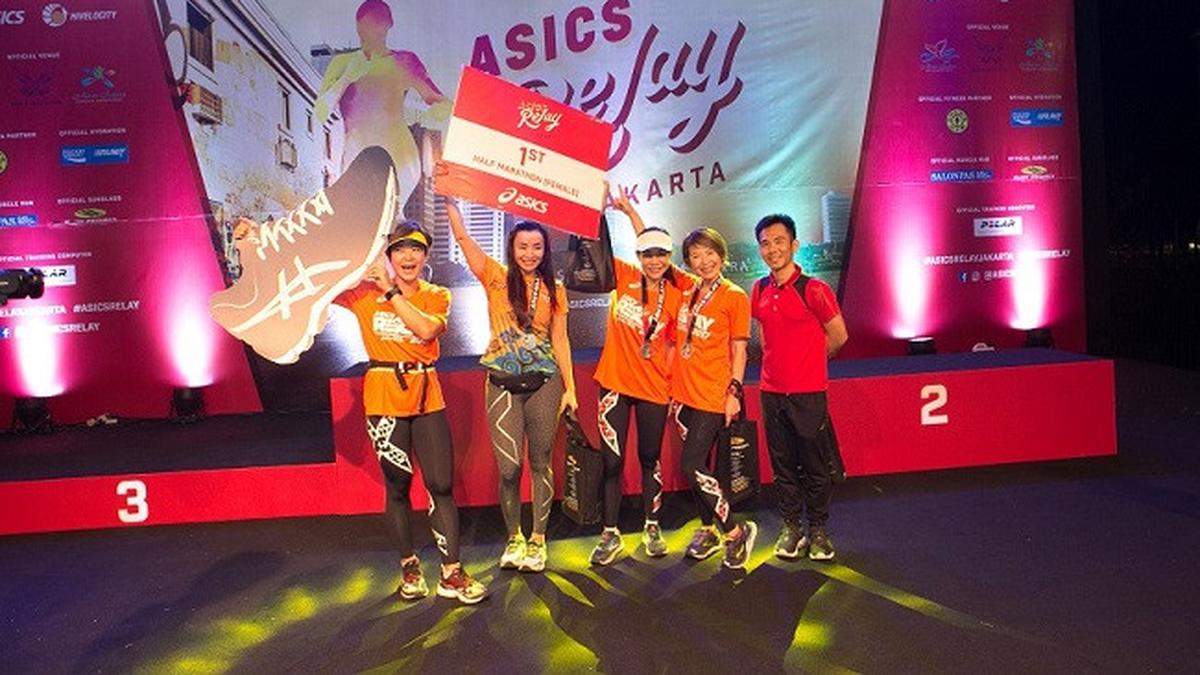 Ribuan Pelari Ikuti Asics Relay Pertama di Jakarta - Lifestyle Liputan6.com