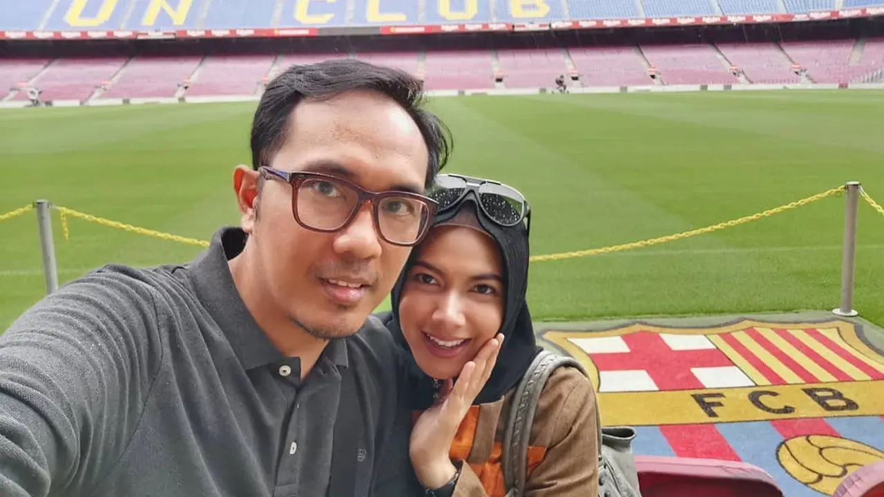 6 Potret Ghea Astrid Mantan Istri Ifan Seventeen Bareng Suami Baru, Kini Jadi Dokter - Hot ...