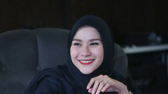 Zaskia Adya Mecca Salurkan Donasi untuk Berbuka Puasa di Masjidil Aqsa ...