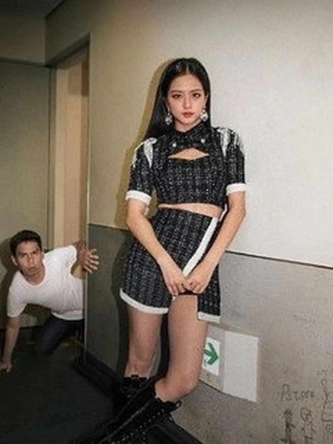 6 Editan Foto Jisoo Blackpink Jika Tinggal di Indonesia Ini Bikin Ngakak - Hot Liputan6.com