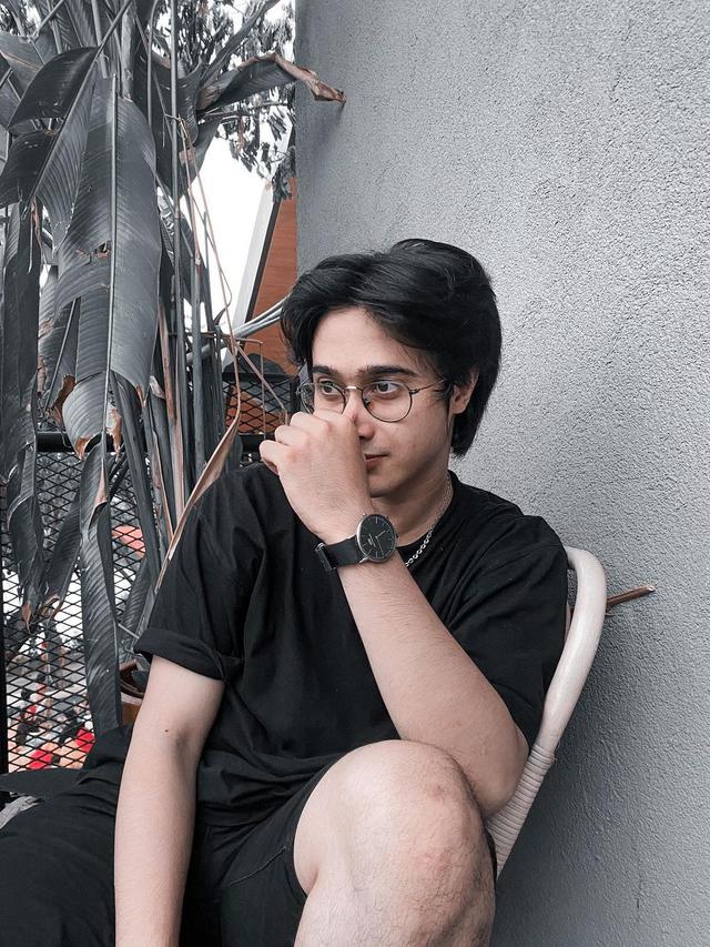 Lama Tak Tersorot, Ini 7 Potret Terbaru Kevin Gutomo yang Bakal Main ...