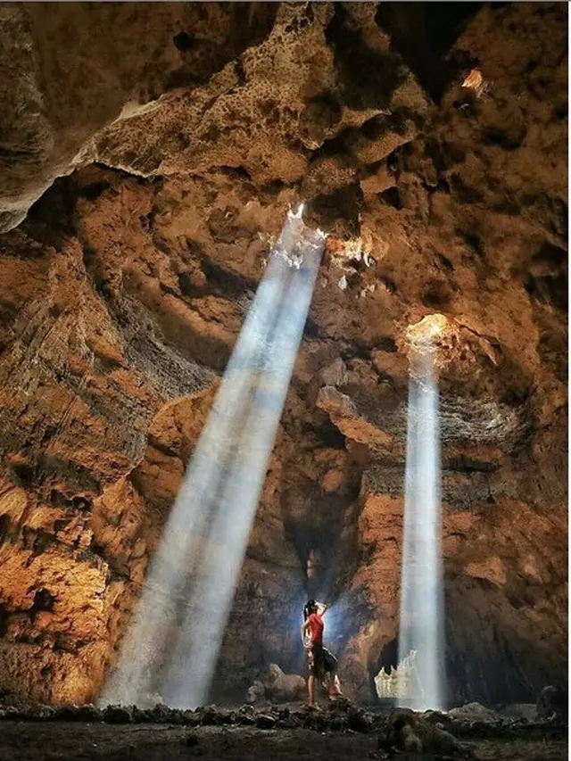 Pesona Goa Terawang, Destinasi Wisata Alam Unik di Blora - Regional ...