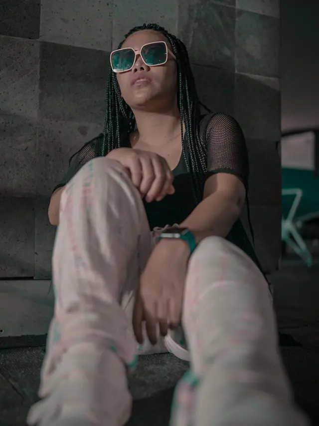 6 Potret Evi Masamba dengan Gaya Rambut Cornrow, Bikin Pangling - Hot ...