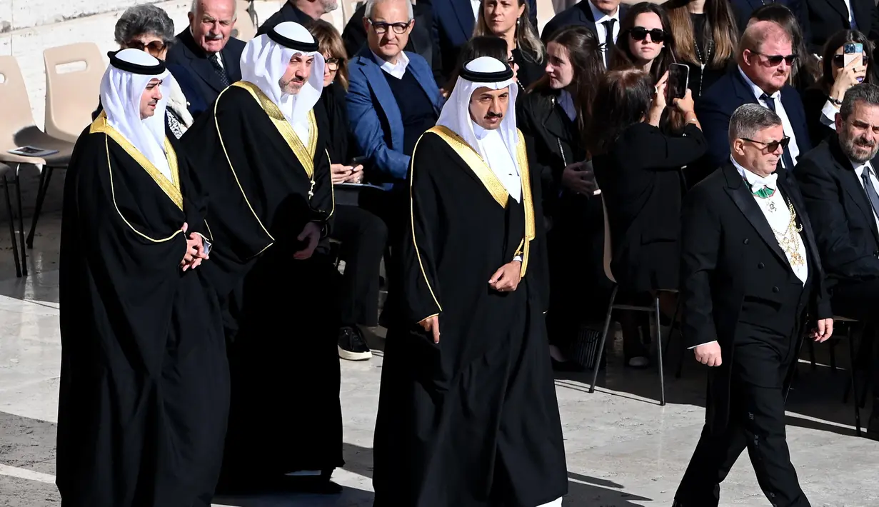 Potret Sejumlah Pemimpin Negara Saat Hadir di Misa Pemakaman Paus ...