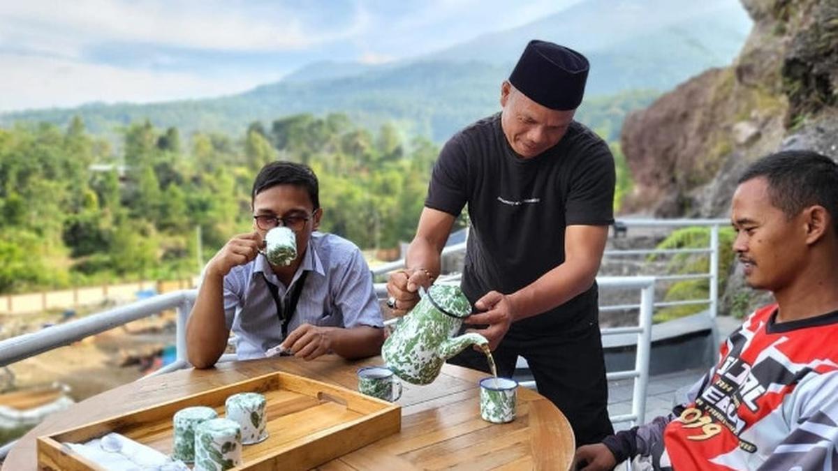 Menikmati Kopi Dengan Lanskap Unik di Kabupaten Kuningan, Lereng Gunung Ciremai - Regional ...