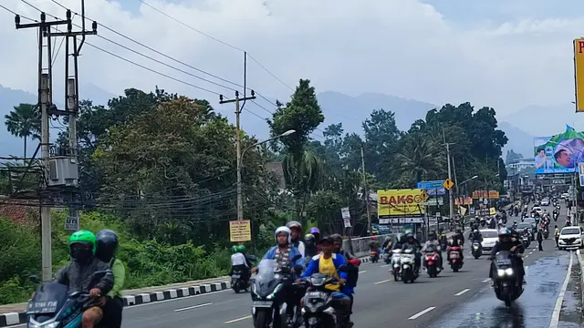 Lalu Lintas di Kawasan Puncak Bogor Ramai Lancar Siang Ini, Didominasi Sepeda Motor - News ...