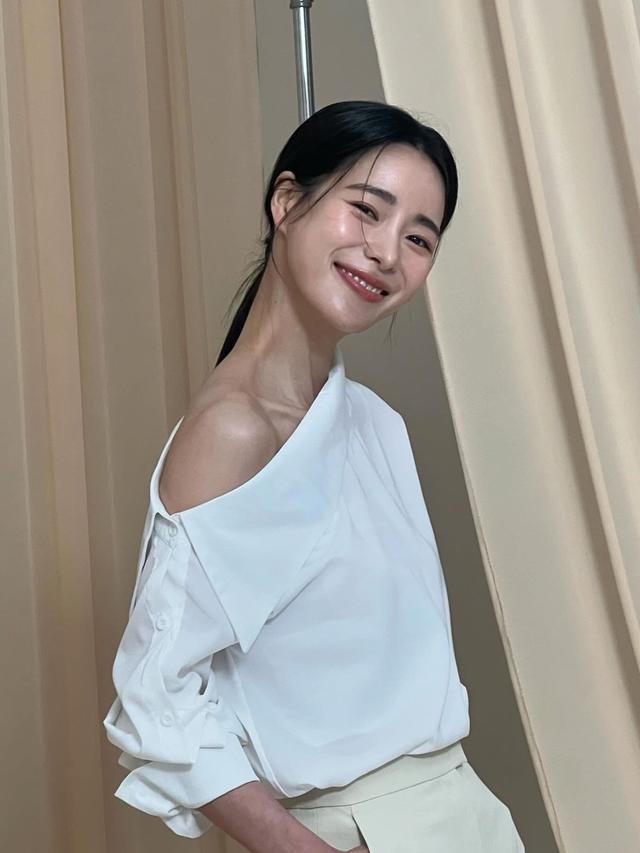 Lim Ji Yeon Akui Bersama Lee Do Hyun Saling Dukung Karier: Aku ...