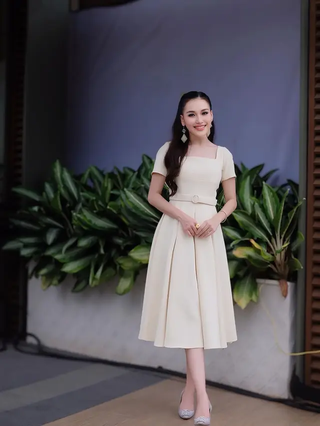 6 Potret Ayu Ting Ting dengan Busana Formal, Banjir Pujian - Hot ...