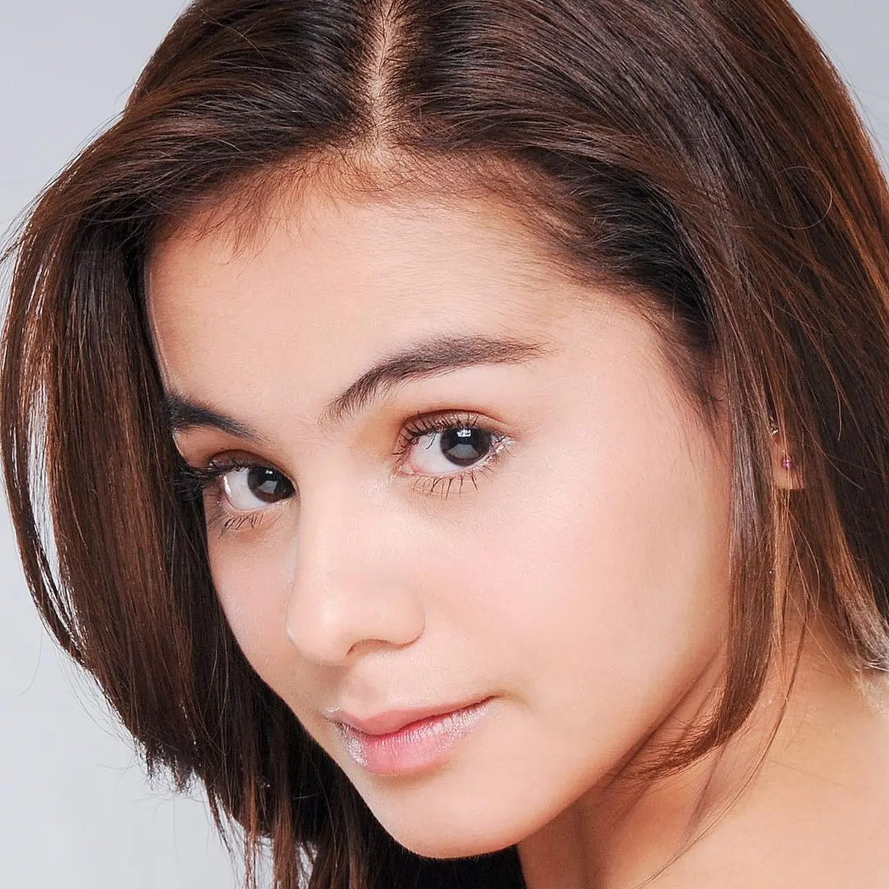 6 Potret Lawas Sahila Hisyam Mantan Kevin Julio di Awal Karier, Bikin Pangling - Hot Liputan6.com