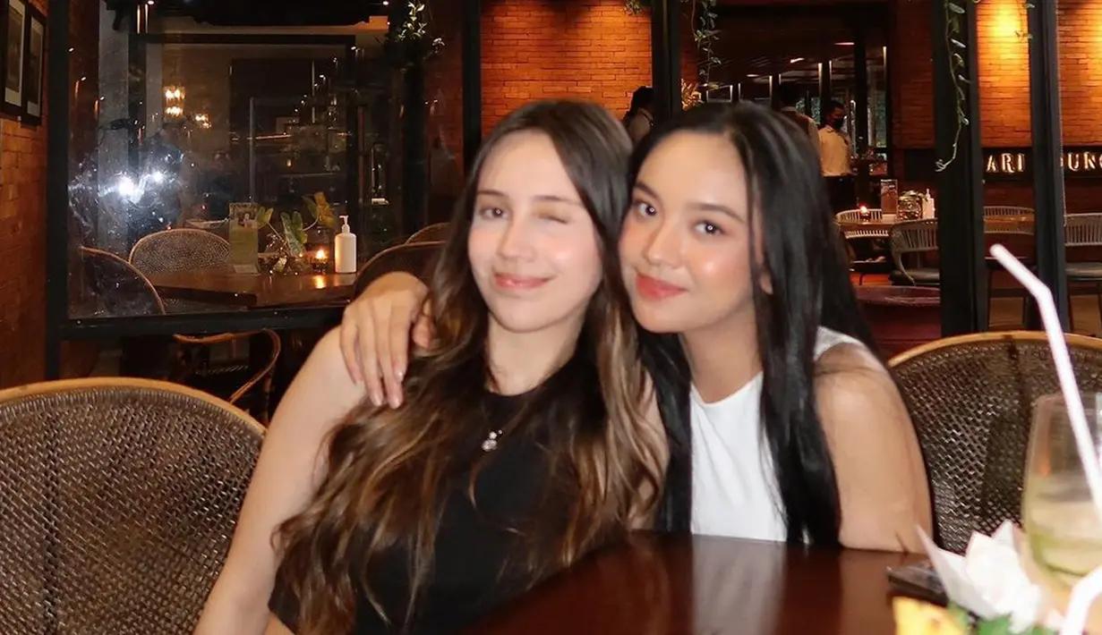 Potret Lyodra Hangout Bareng Sahabat di Tengah Kabar Putus dengan Riza ...