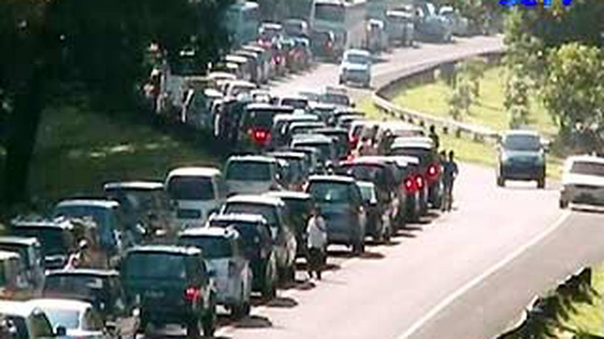 Sistem Satu Jalur Diberlakukan di Puncak - News Liputan6.com