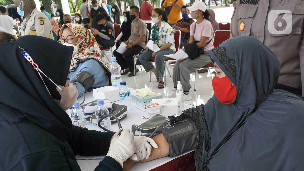 Indonesia Perlu Meniru AS: Vaksin COVID-19 Tersedia di Banyak Apotek ...