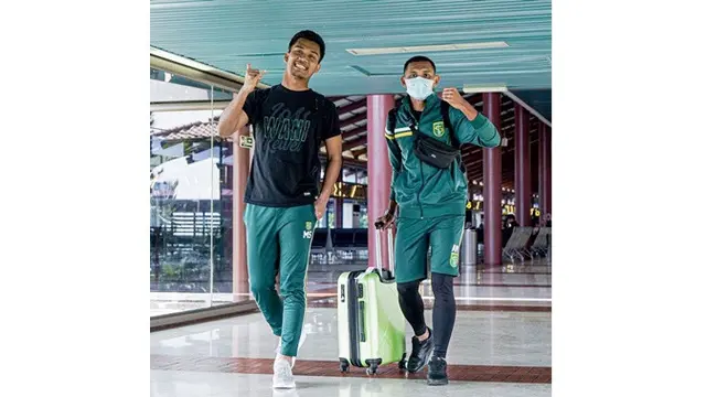 7 Potret Miswar Saputra saat di Luar Lapangan, Penjaga Gawang Andalan ...