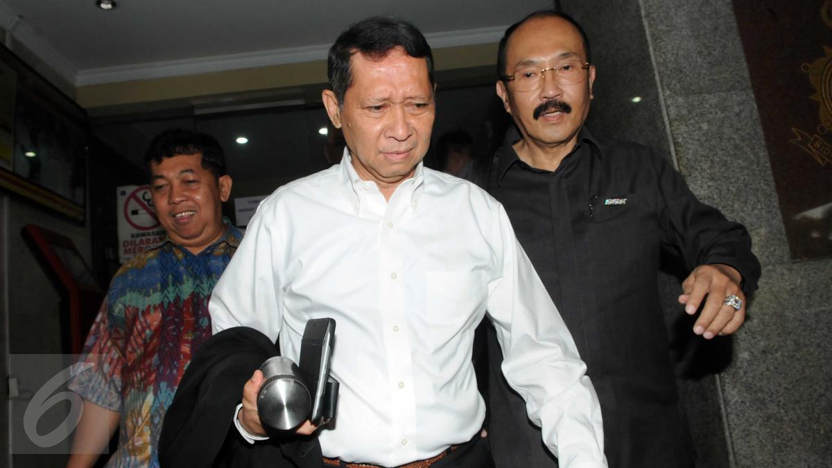 RJ Lino Tertunduk Lesu Usai Digarap Bareskrim - Foto Liputan6.com