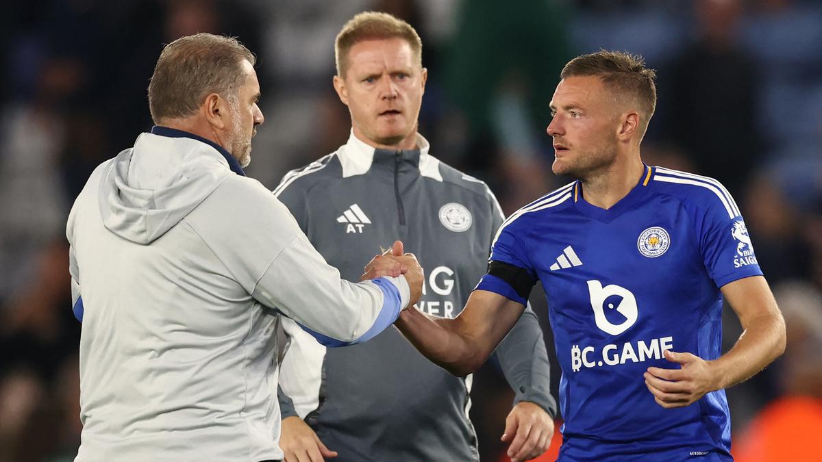 Jamie Vardy Bikin Fans Tottenham Naik Darah: Tunjuk Logo Premier League ...