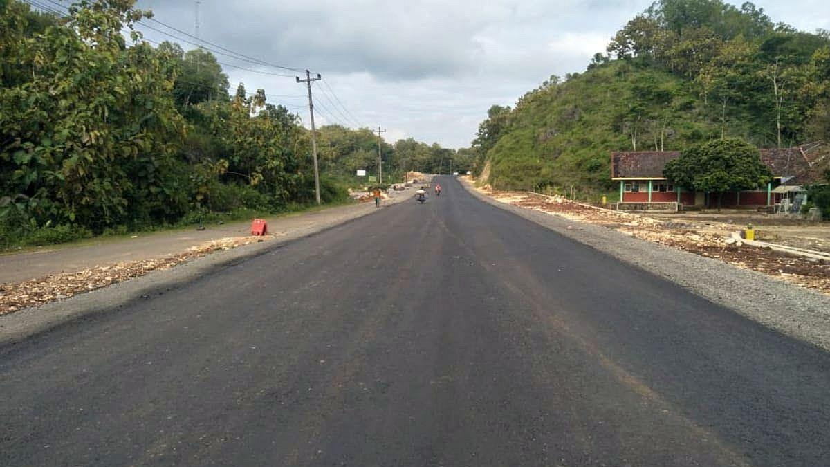 Mantap, Jalan Pesisir Pantai Selatan Jawa Sudah Mulus sepanjang 99,63 ...
