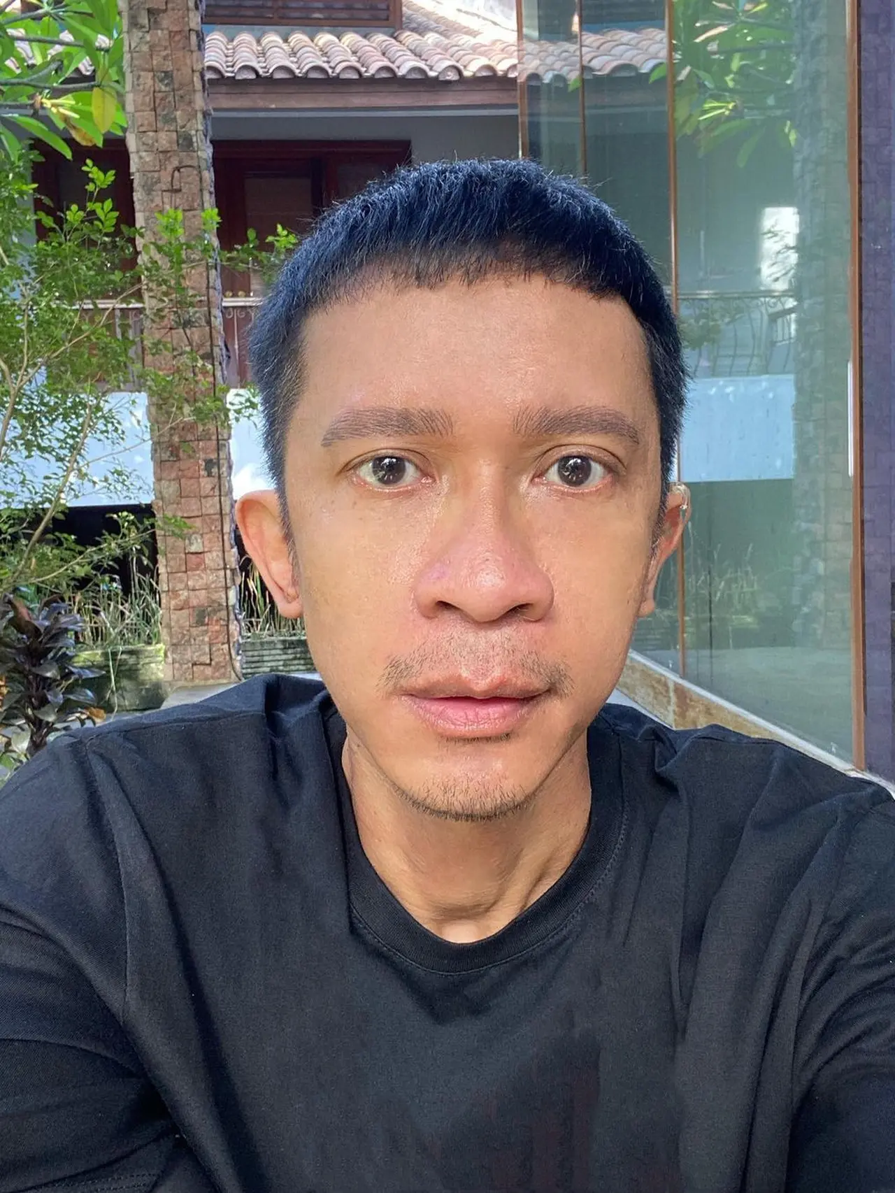 Aming Panggil Dirinya dengan Nama Mamang Gandhi, Pamer Rambut Jabrik ...
