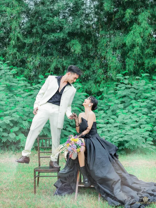 7 Gaya Pemotretan Ratu Sofya dan Vladimir Rama, Bak Prewedding - Hot ...