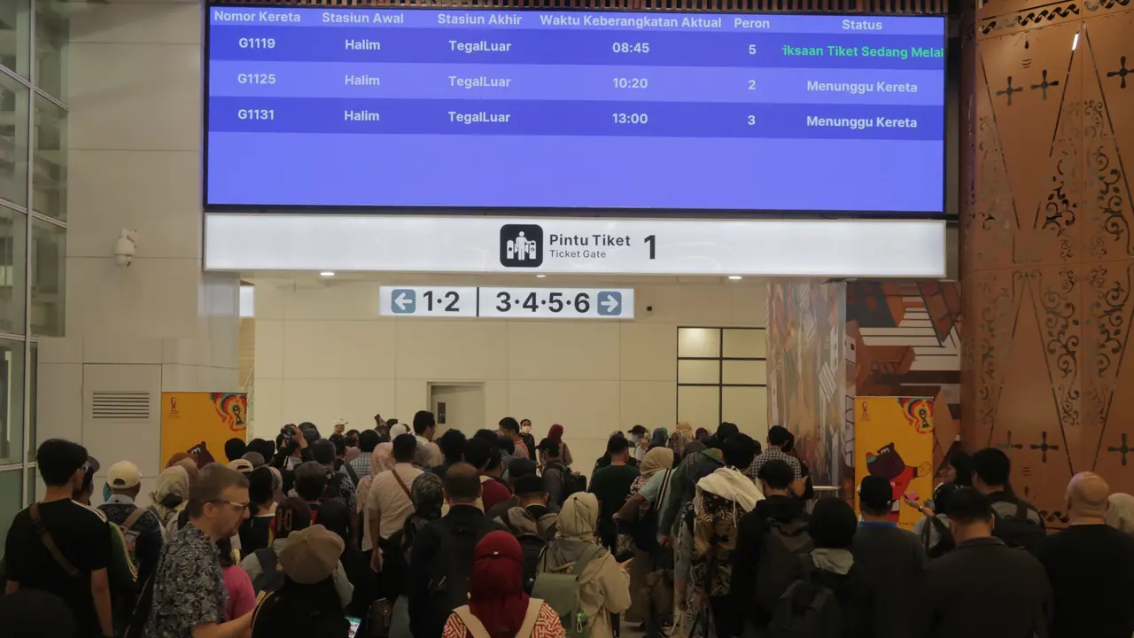 Kereta Cepat Whoosh Angkut 13 Ribu Penumpang per Hari, KCIC Tambah Jadwal Perjalanan - News ...