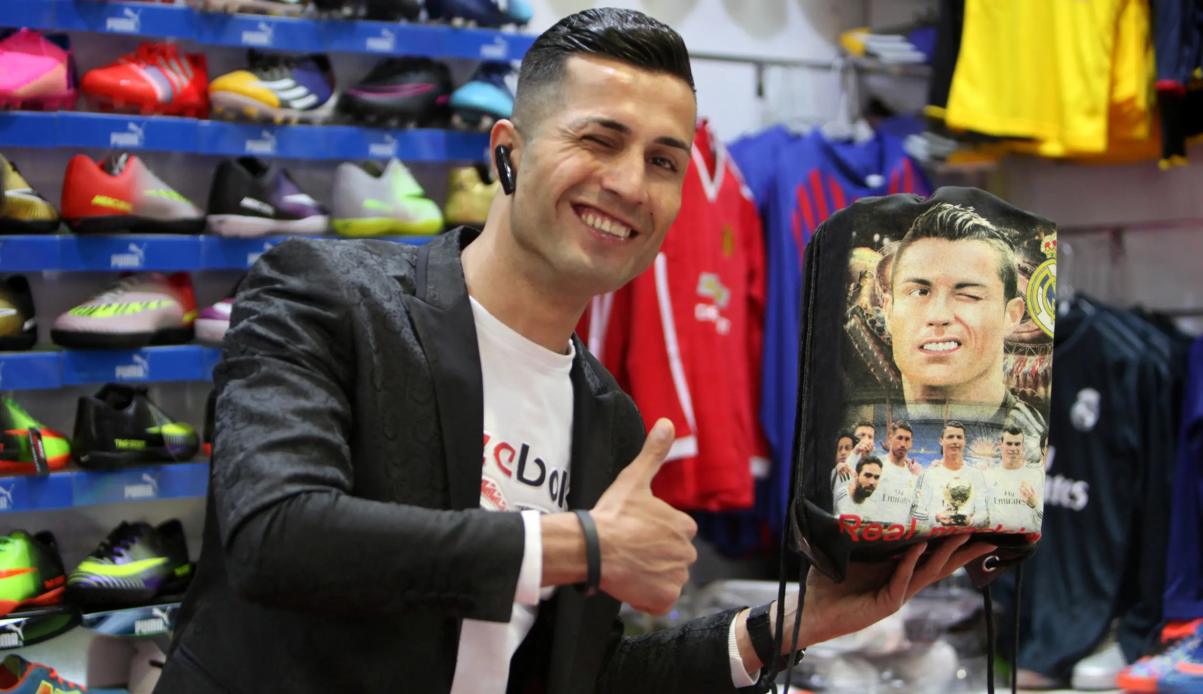 FOTO: Biwar Abdullah, Kembaran Cristiano Ronaldo Asal Irak - Foto ...