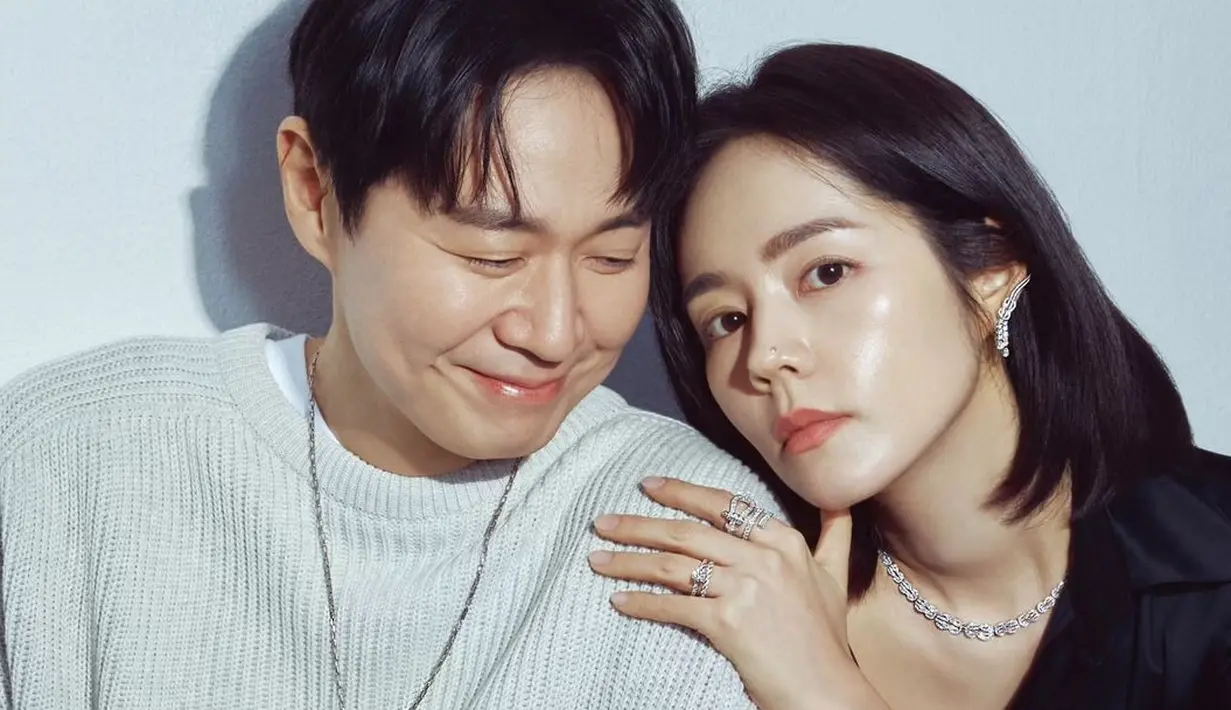 Han Ga In dan Suami Rayakan Anniversary Pernikahan ke-19 Tahun, Share ...