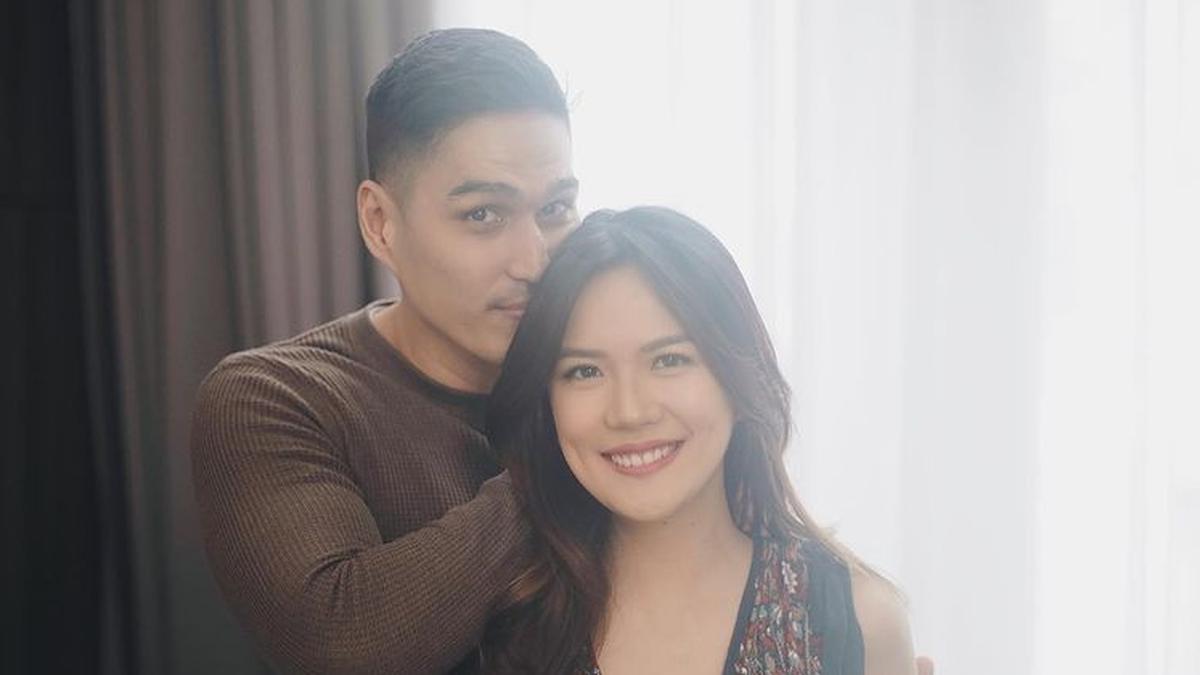 Empat Tahun Menanti, Istri Marcel Chandrawinata Hamil Anak Pertama