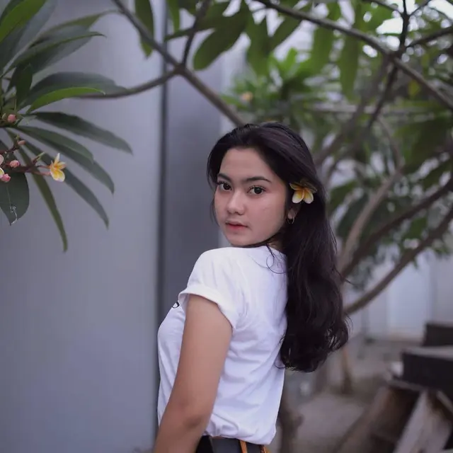 Debut di Love Story, Ini 6 Potret Ratu Aulia Jebolan Sinemart Mencari ...