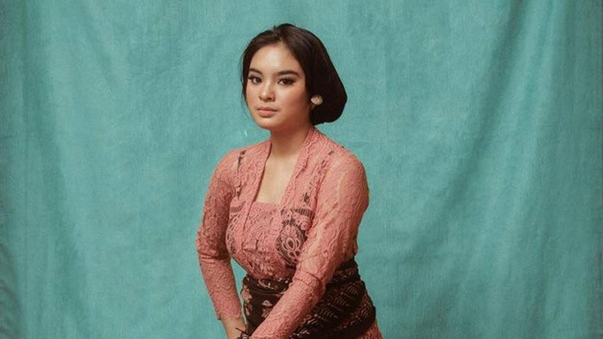 6 Potret Cicit Presiden Soekarno, Syandria Kameron yang Cantik Memesona