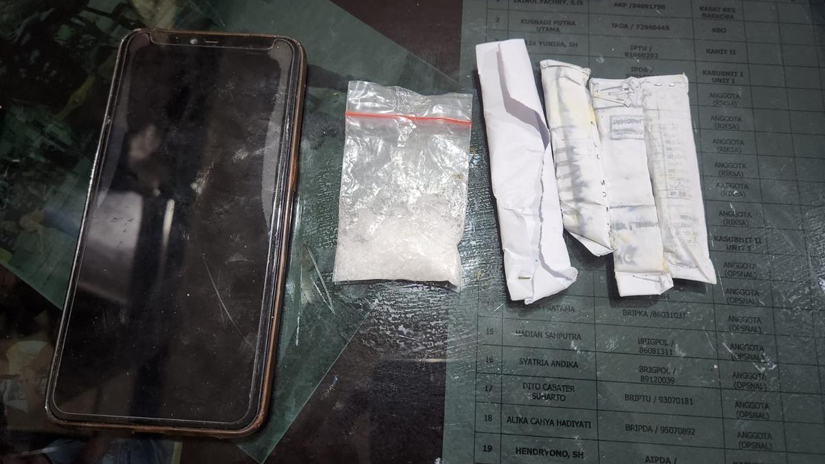 Edarkan Sabu dan Ganja, Residivis Bandar Lampung Kembali Meringkuk di Dalam Penjara - Regional ...