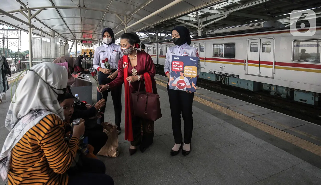 Peringati Hari Ibu, KAI Kampanye Stop Pelecehan Seksual di KRL - Foto Liputan6.com