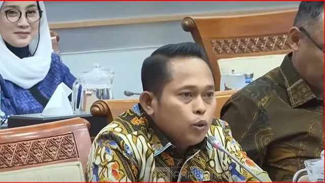 Hasto PDIP Kecam MKD DPR Beri Sanksi ke Yulius Setiarto - News Liputan6.com