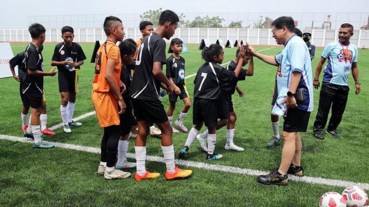 Bantu Perkembangan Sepak Bola Putri, Djarum Foundation Gelar Coaching Clinic