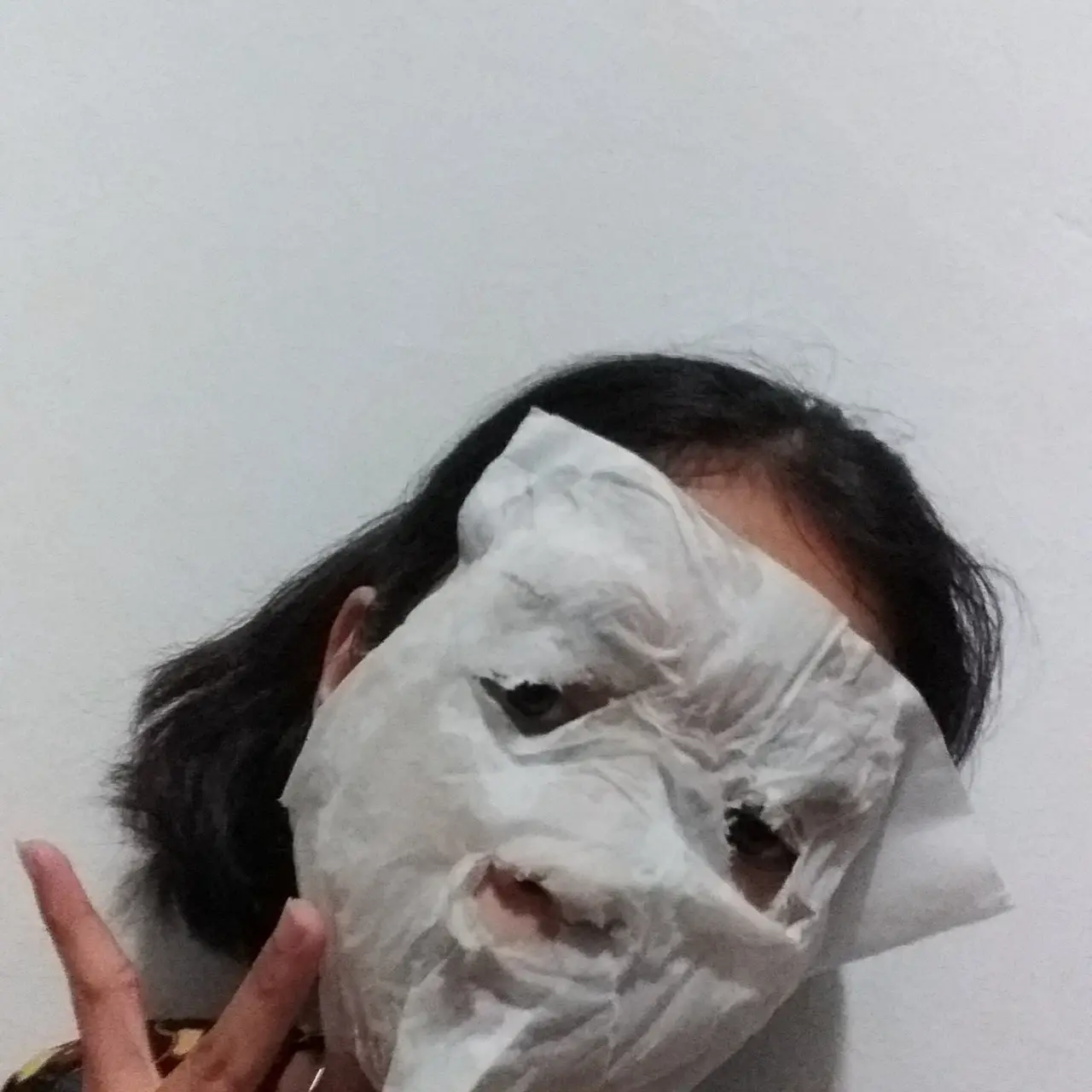 6 Potret Kesalahan Orang Pakai Sheet Mask Ini Kocak, Jadi Tidak ...
