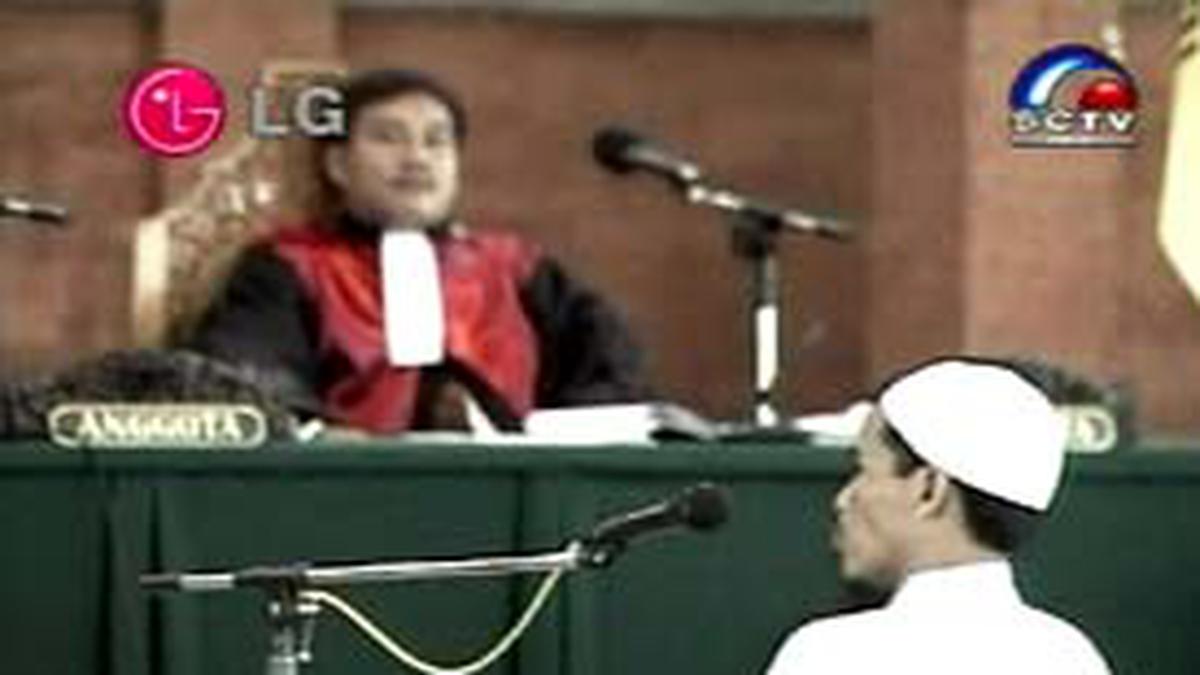 Sidang Perdana Ali Gufron Digelar - News Liputan6.com