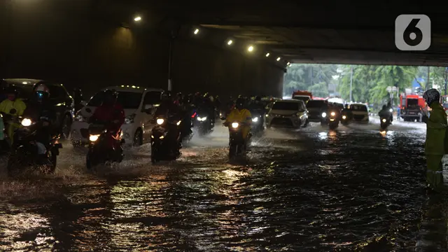 53 RT dan 4 Ruas Jalan di Jakarta Tergenang Banjir hingga Malam Ini - News Liputan6.com