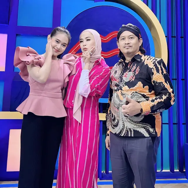 Wara-Wiri di TV, Ini Potret Terbaru Alfi Damayanti Karyawati yang Diajak Staycation - Hot ...