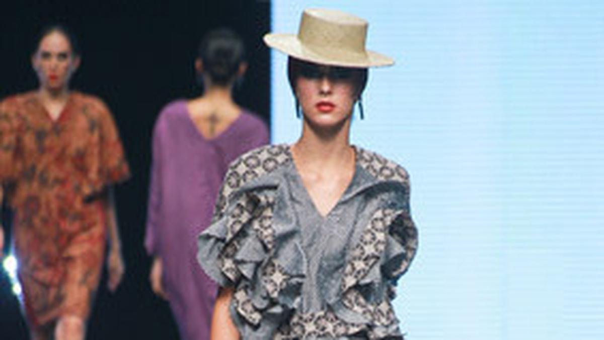 Kain Tenun Olahan Obin, Oscar & Sofie - Photo Fimela.com