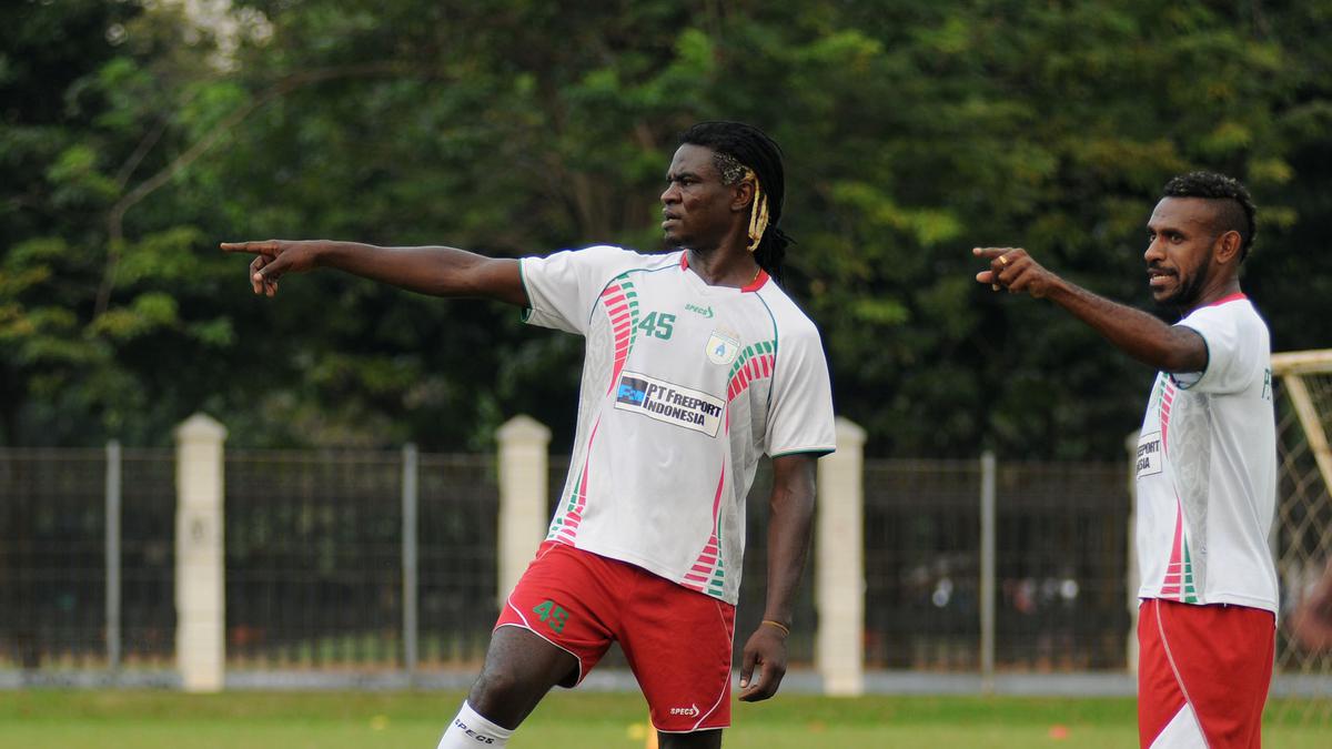 Ngakak! Reaksi Bio Pauline Lihat Nathan Tjoe Bikin Fans Wanita Histeris ...