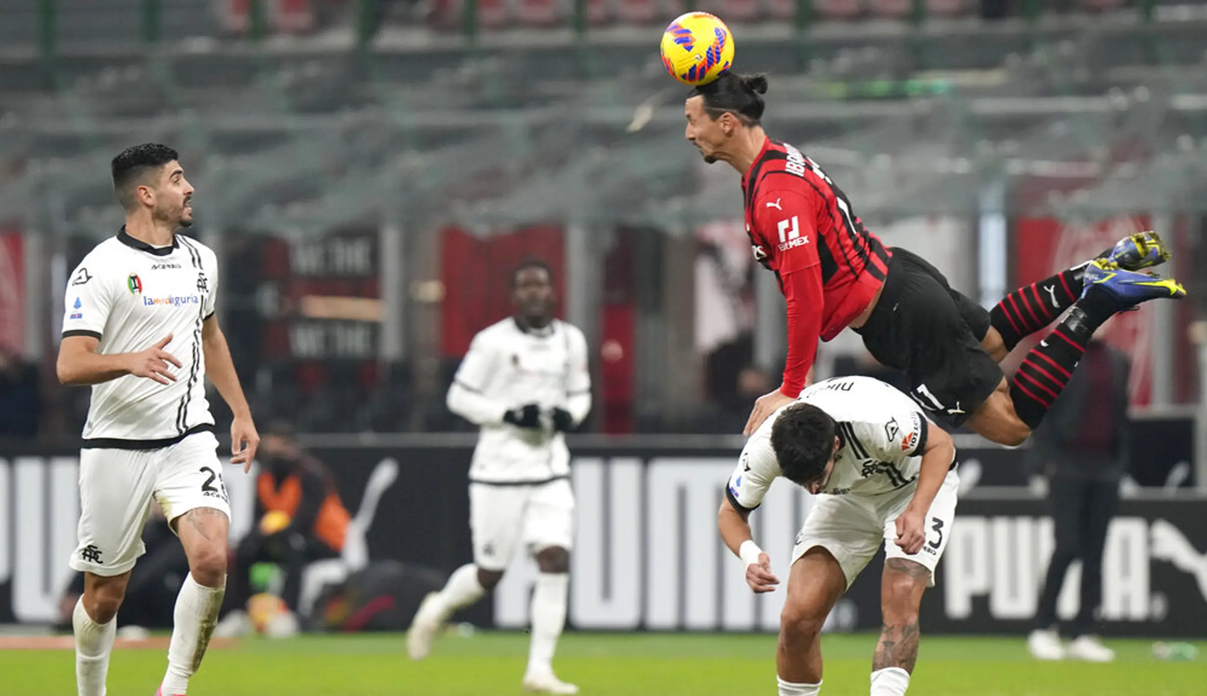 Foto Ac Milan Dipermalukan Spezia Di San Siro Foto