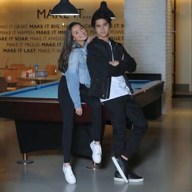 6 Momen Manis Al Ghazali dan Caitlin Helderman, Bikin Baper - Hot ...