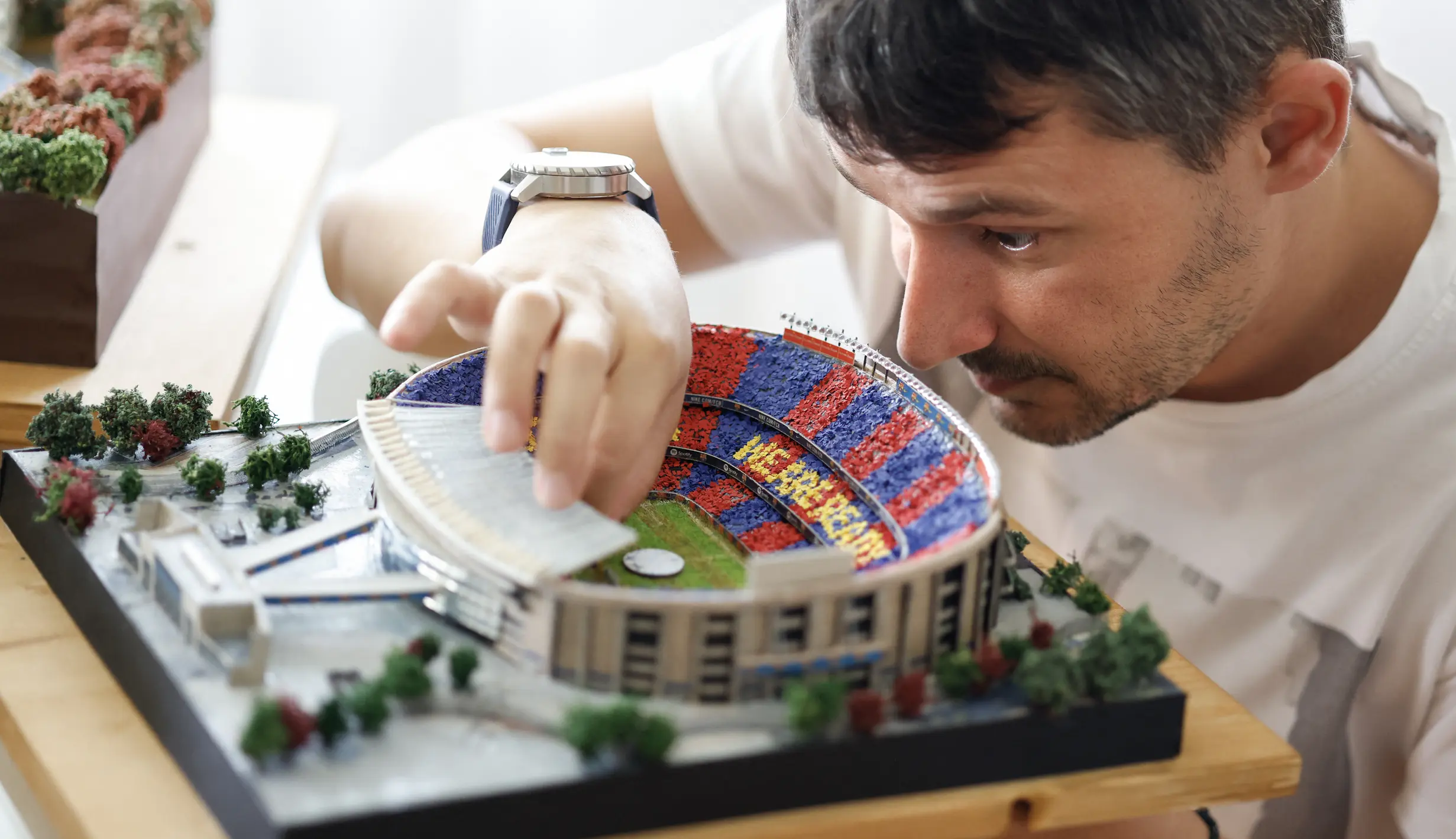 Pria Kroasia Ini Buat Lebih dari 20 Miniatur Stadion di Seluruh Dunia ...