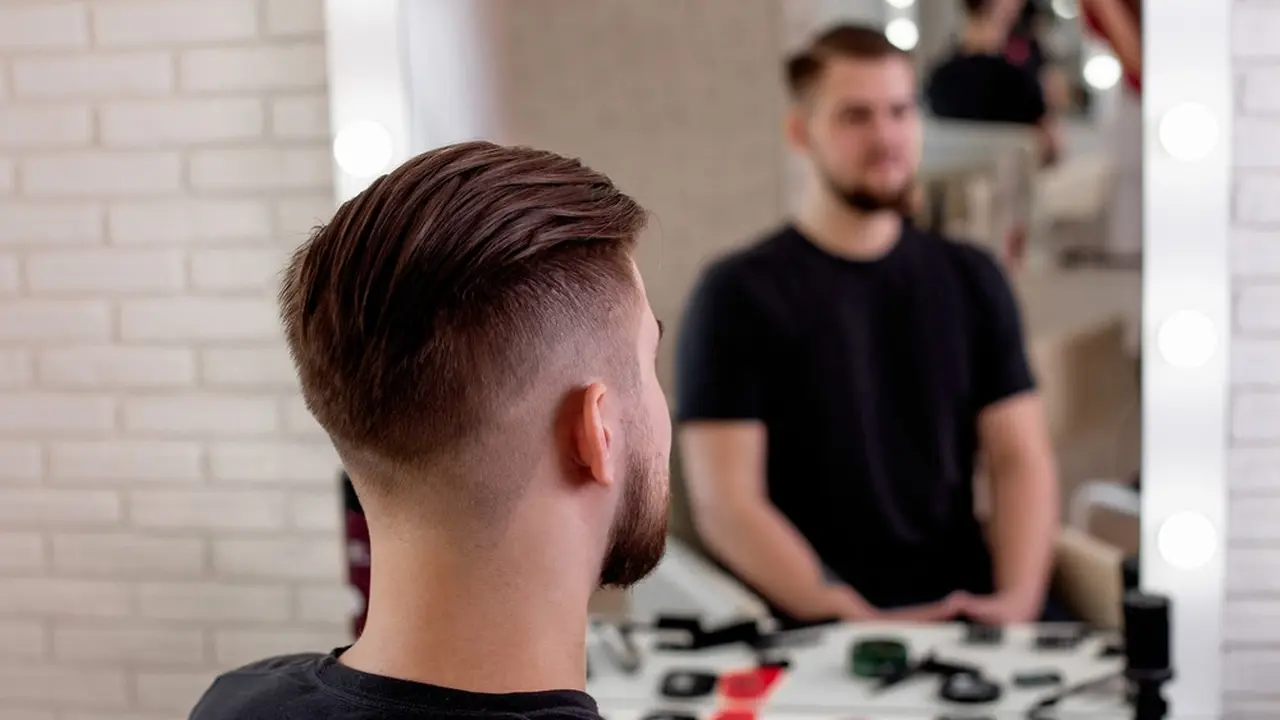 7 Variasi Gaya Rambut Low Fade Untuk Pria, Sesuaikan dengan Bentuk Wajah