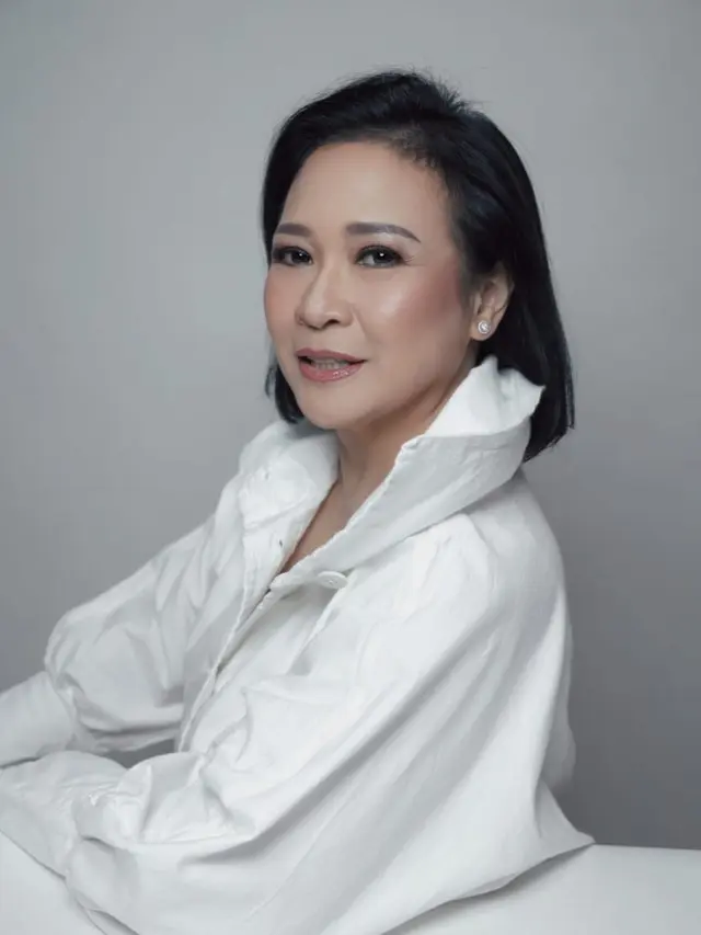 Lagu Tetap Cinta Bertengger di Tangga Lagu Radio, Ria Prawiro Akui ...